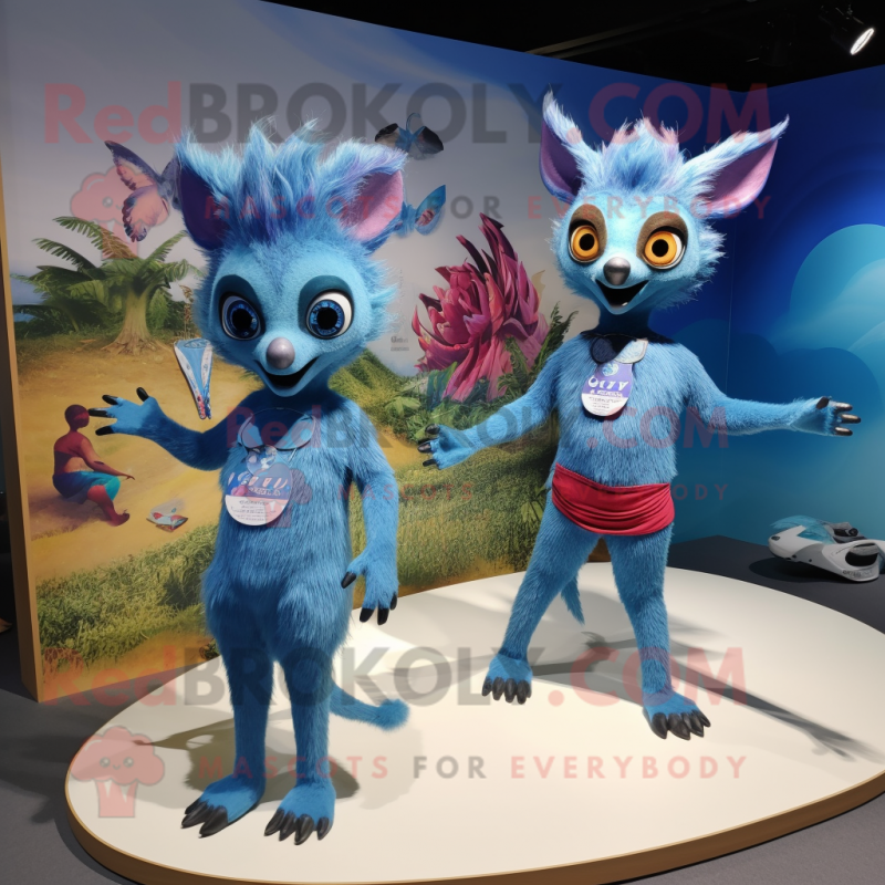 Personnage de costume de mascotte bleu Aye-Aye habillé d'un bikini et d ...